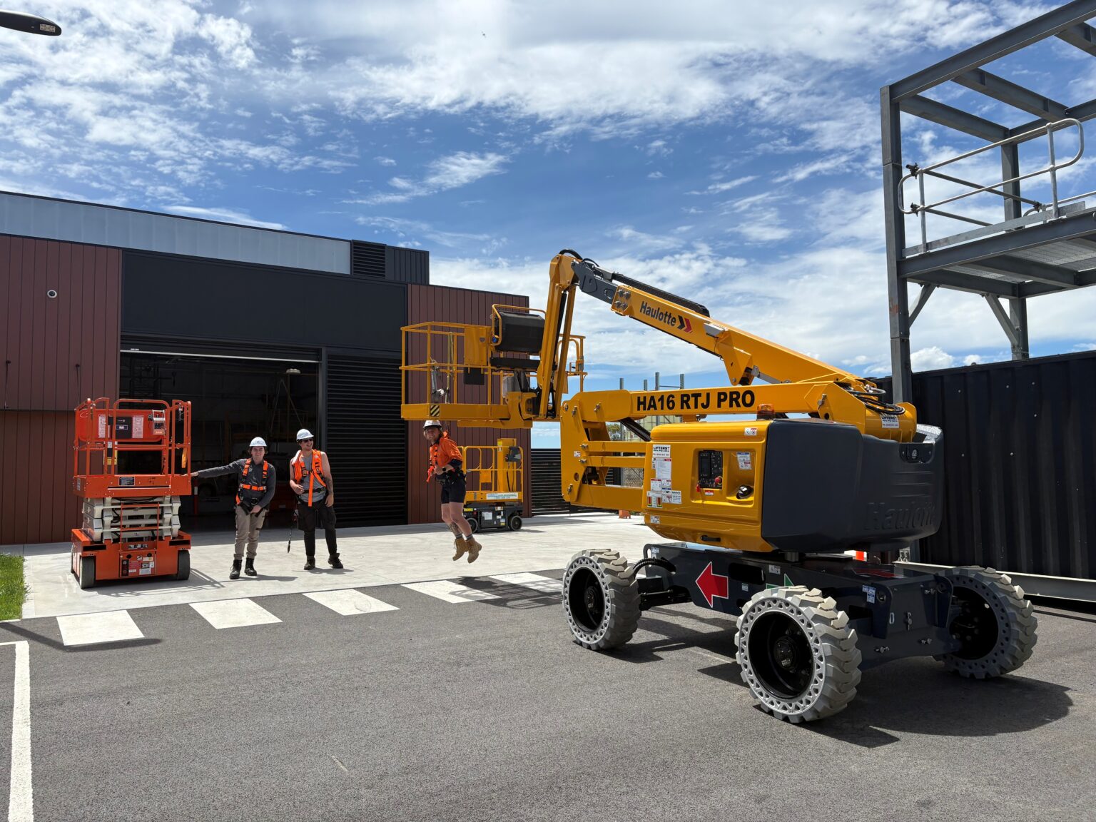 EWP Training Tasmania – Boom Lift, Scissor & Vertical Lift
